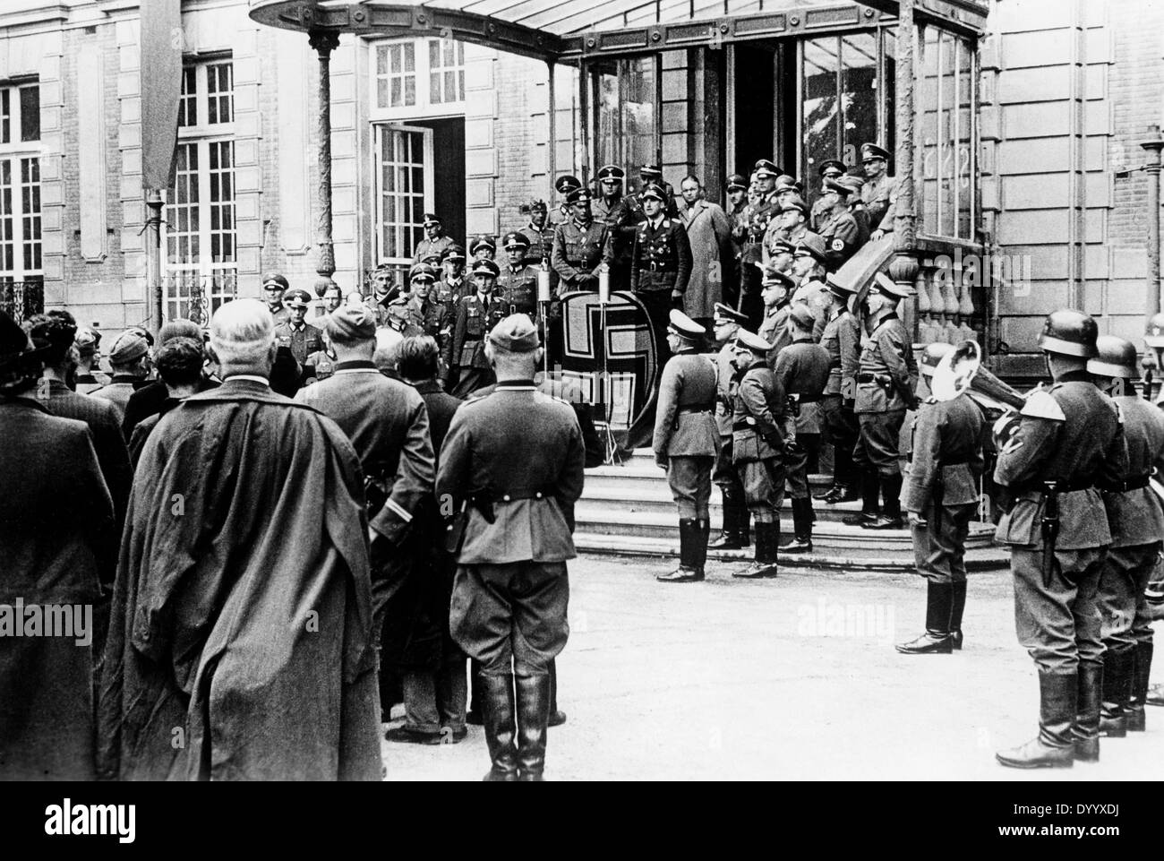 Welcoming returnees in Colmar, 1940 Stock Photo - Alamy