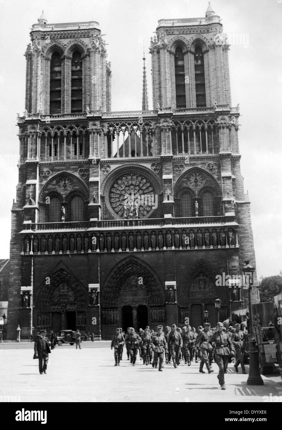 Paris ii Black and White Stock Photos & Images - Alamy