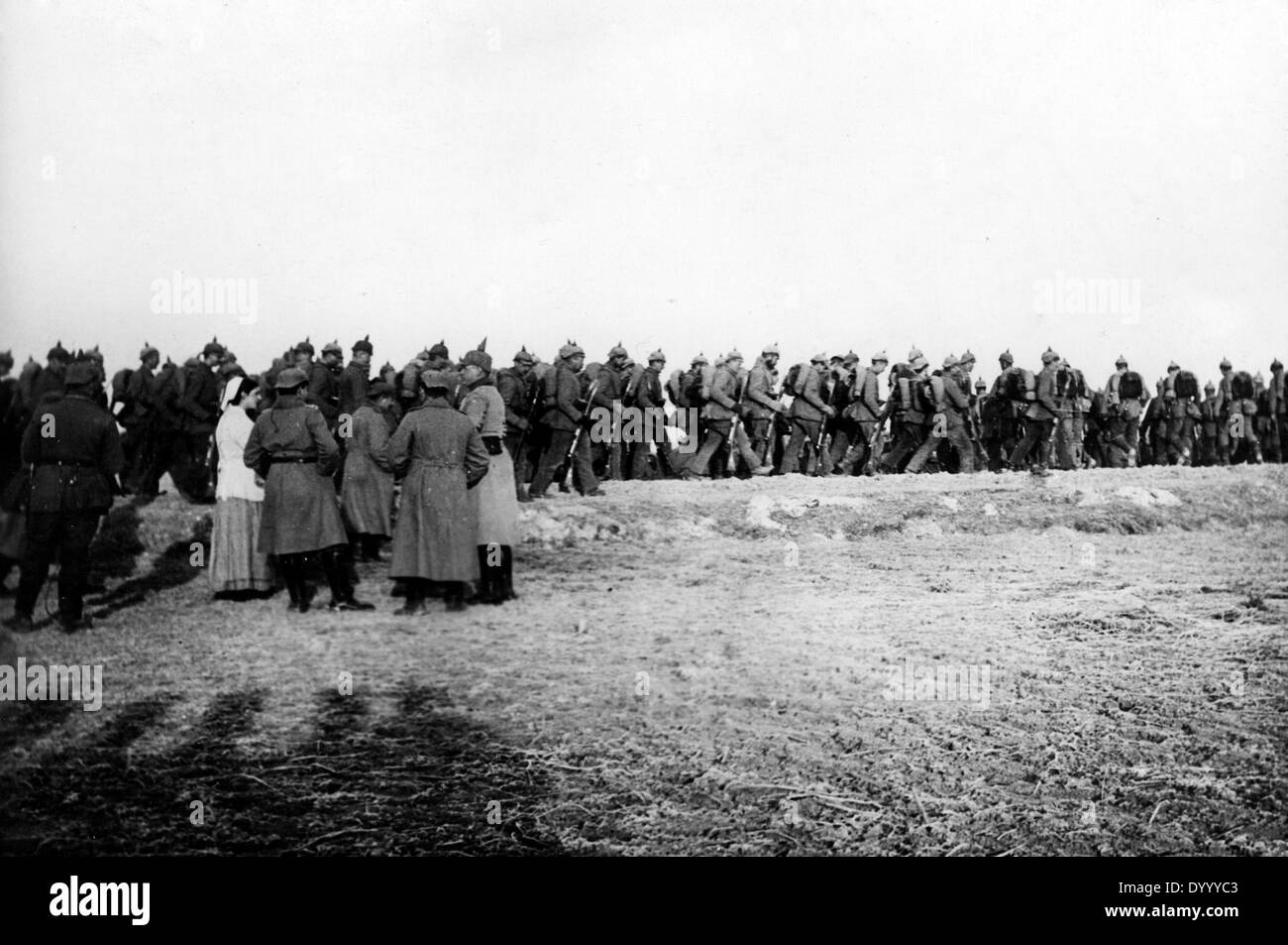 Wwi red cross nurse hi-res stock photography and images - Alamy