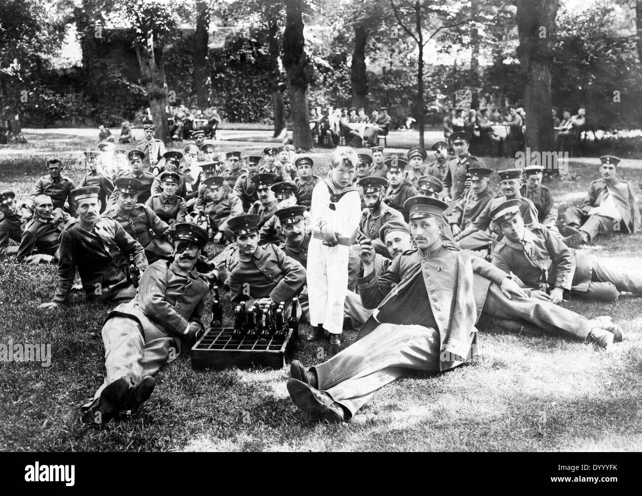 Wounded German soldiers on a meadow, 1917 Stock Photo - Alamy