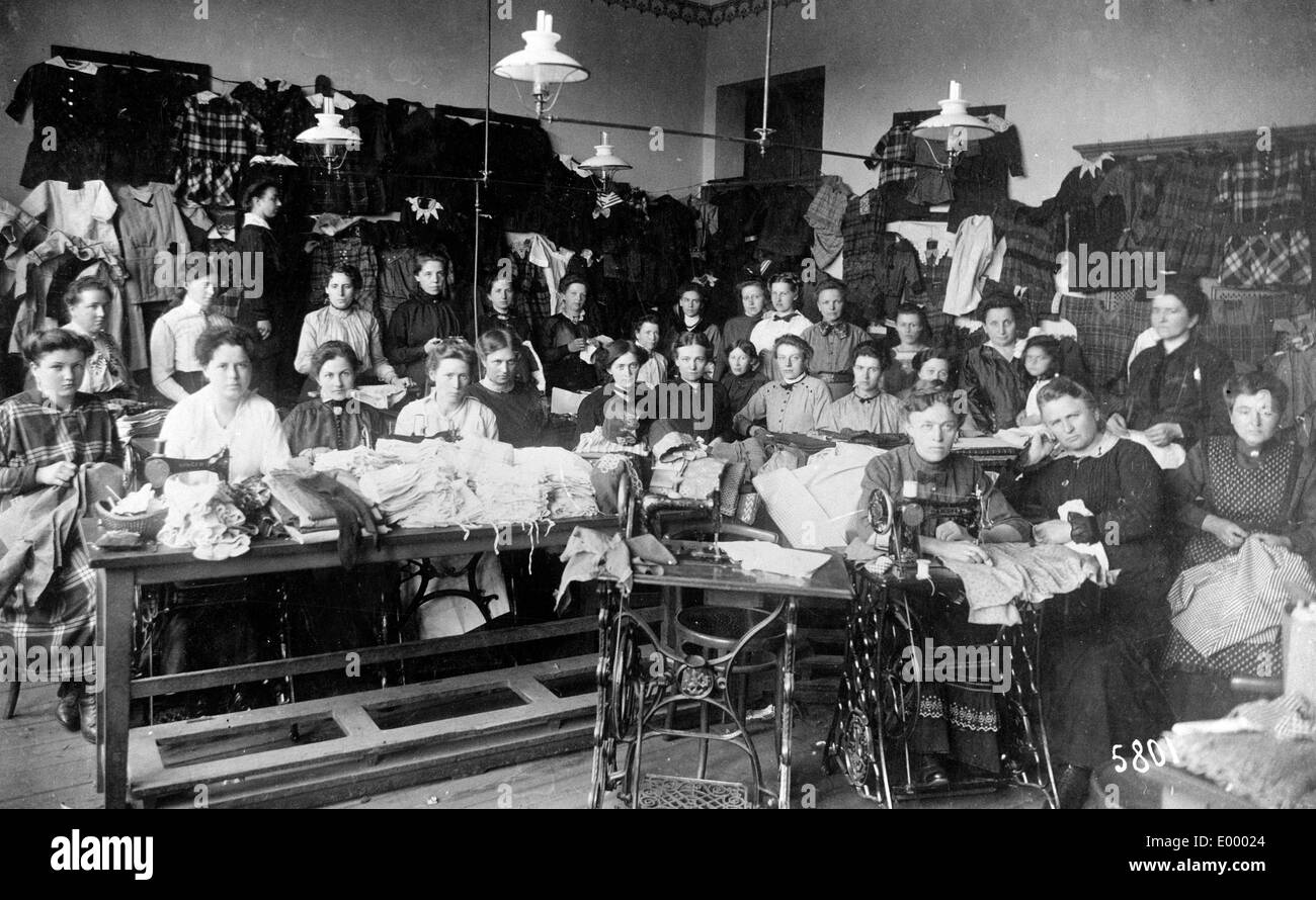 Sewing room of the Red Cross, 1917 Stock Photo - Alamy