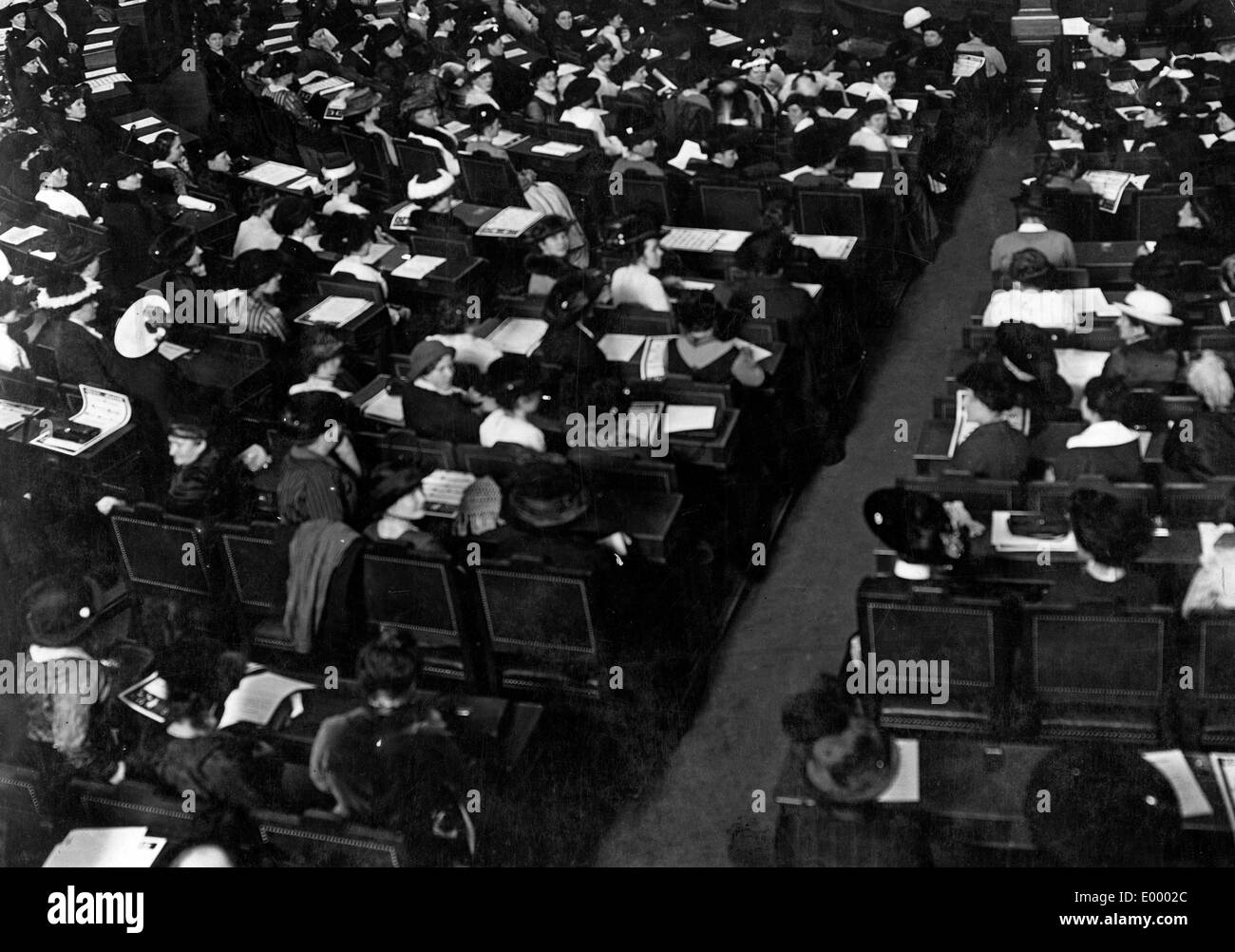 Womens' convention, 1914 Stock Photo - Alamy