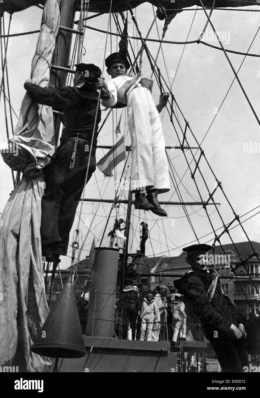 1915 ship Black and White Stock Photos & Images - Alamy