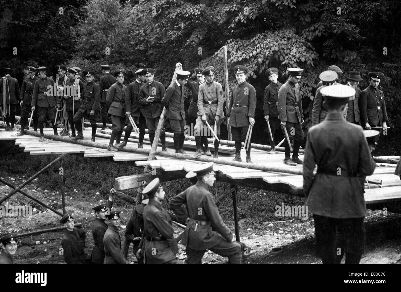 1918 construction Black and White Stock Photos & Images - Alamy