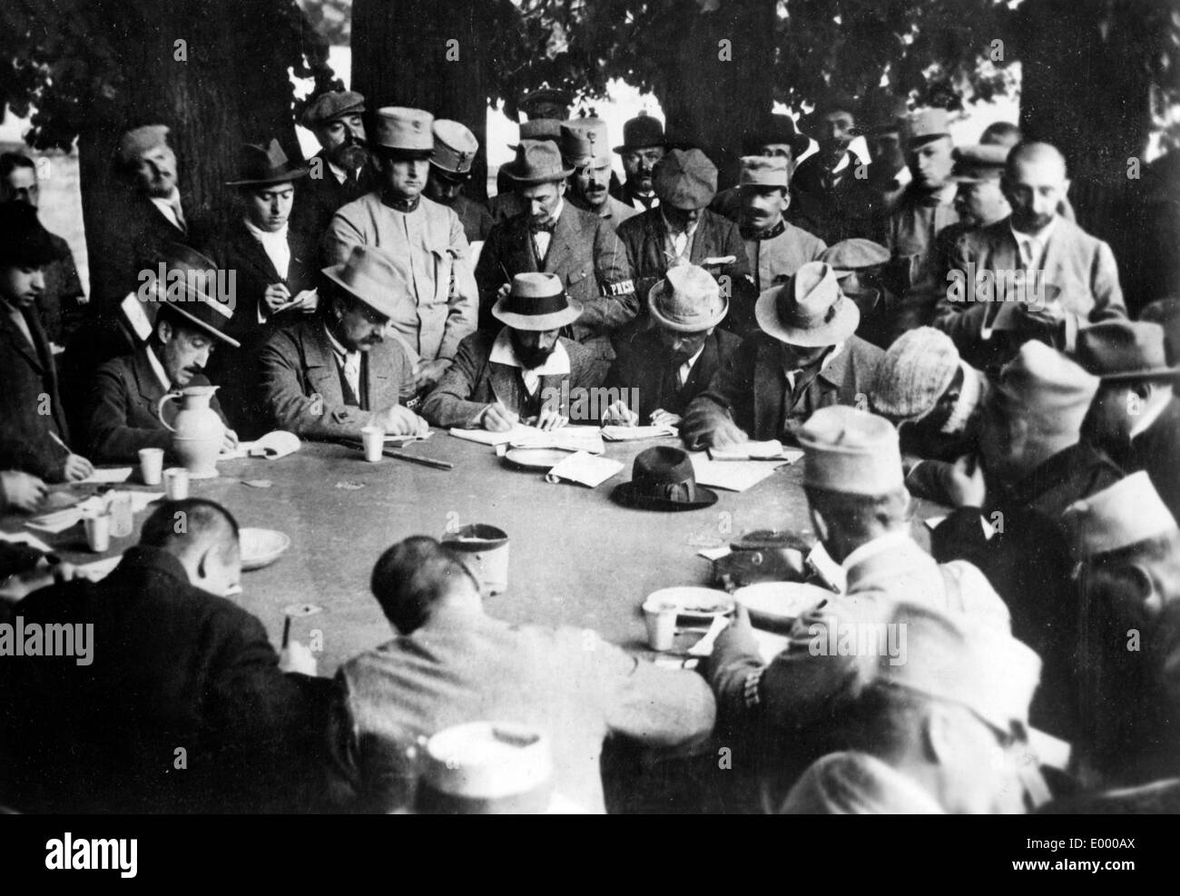 War press hi-res stock photography and images - Alamy