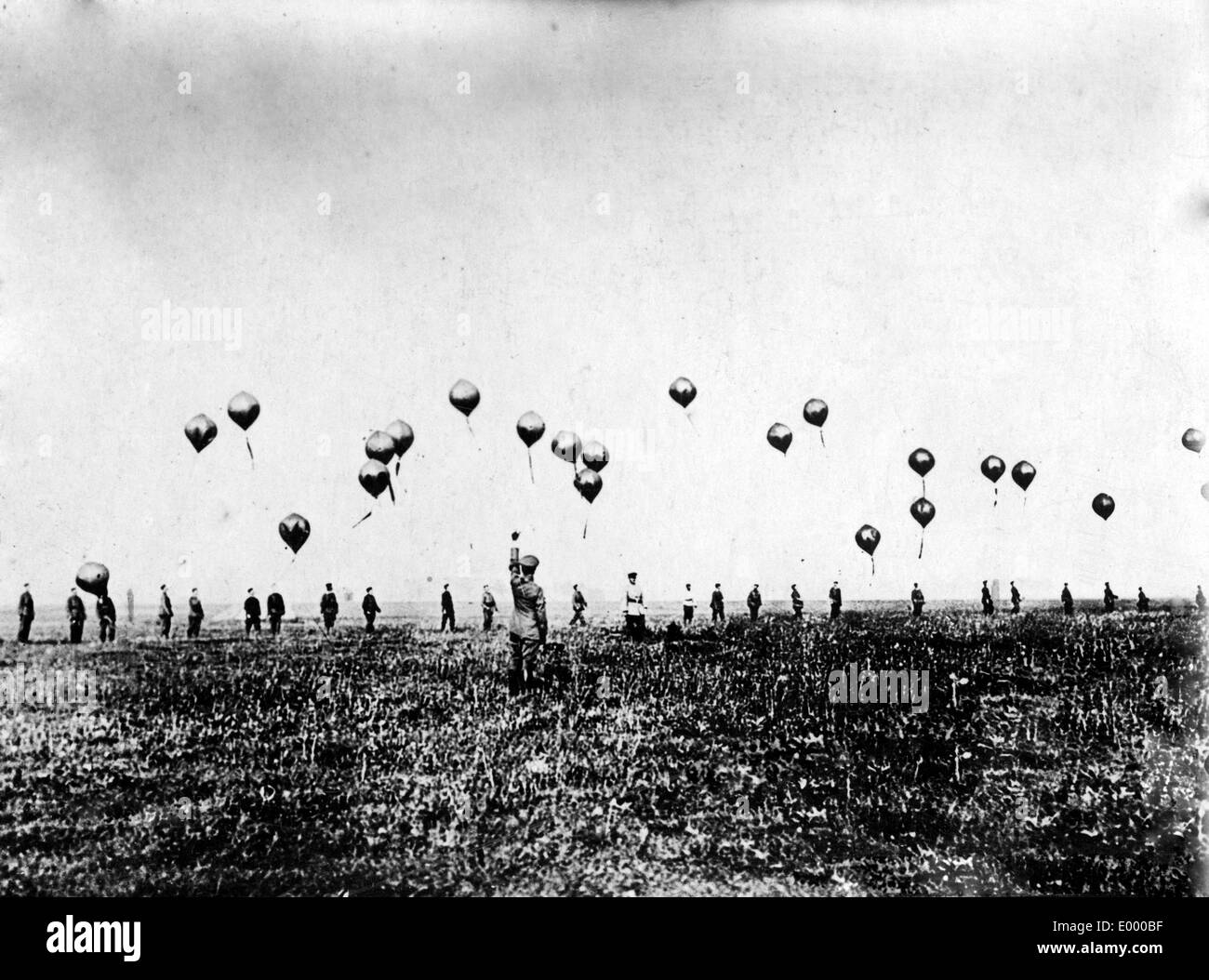 1917 balloons hi-res stock photography and images - Alamy