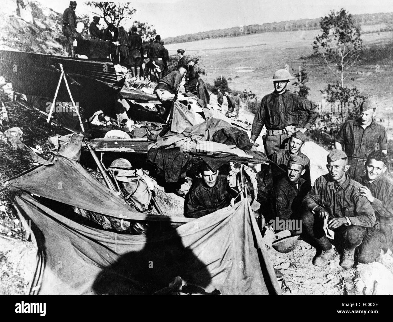 U s army troops camp hi-res stock photography and images - Alamy