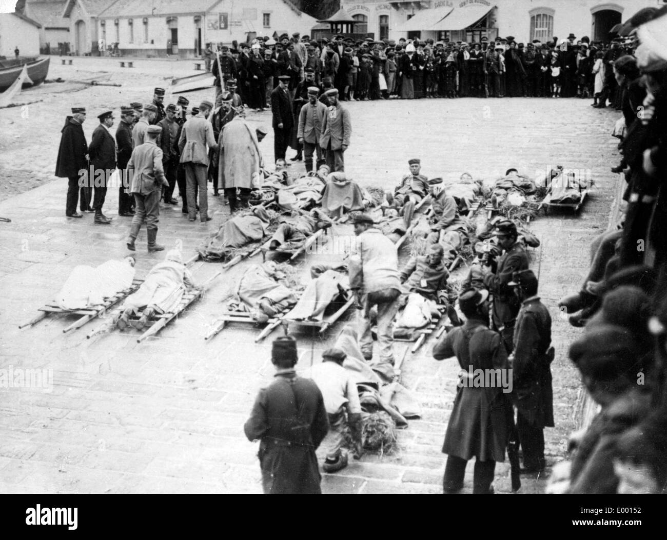German army wounded Black and White Stock Photos & Images - Alamy