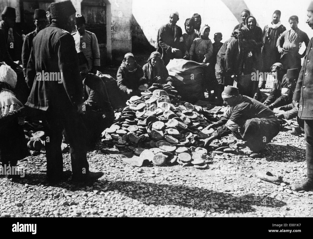 World war i workers hi-res stock photography and images - Alamy