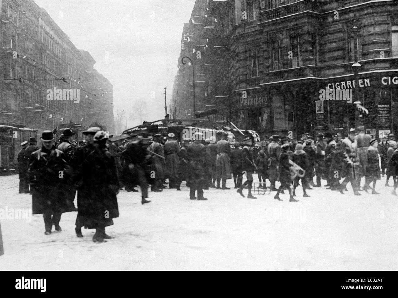 British tank berlin hi-res stock photography and images - Alamy