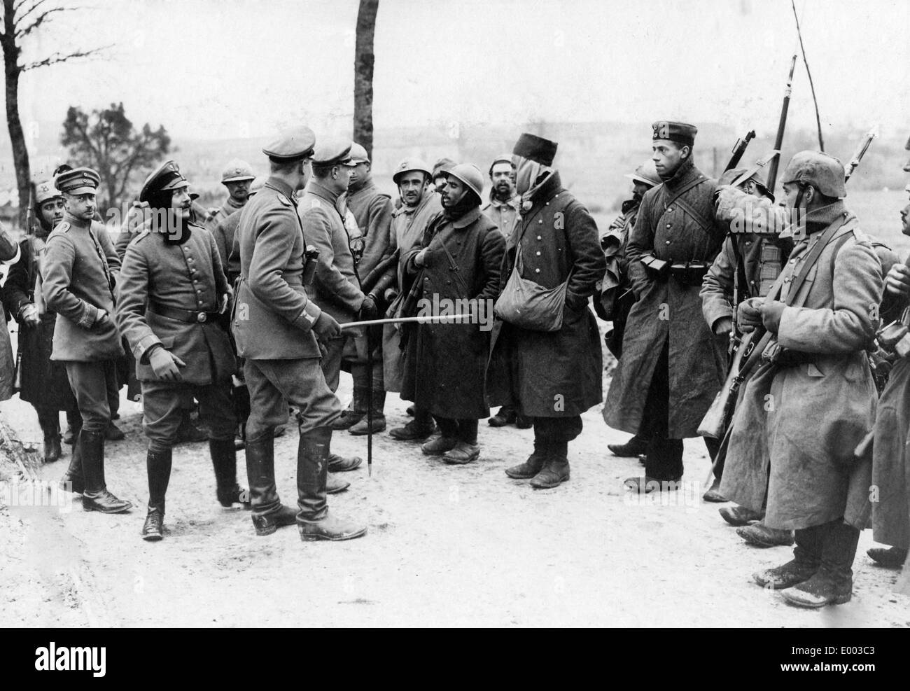 Questioning at the Western Front, 1916 Stock Photo - Alamy
