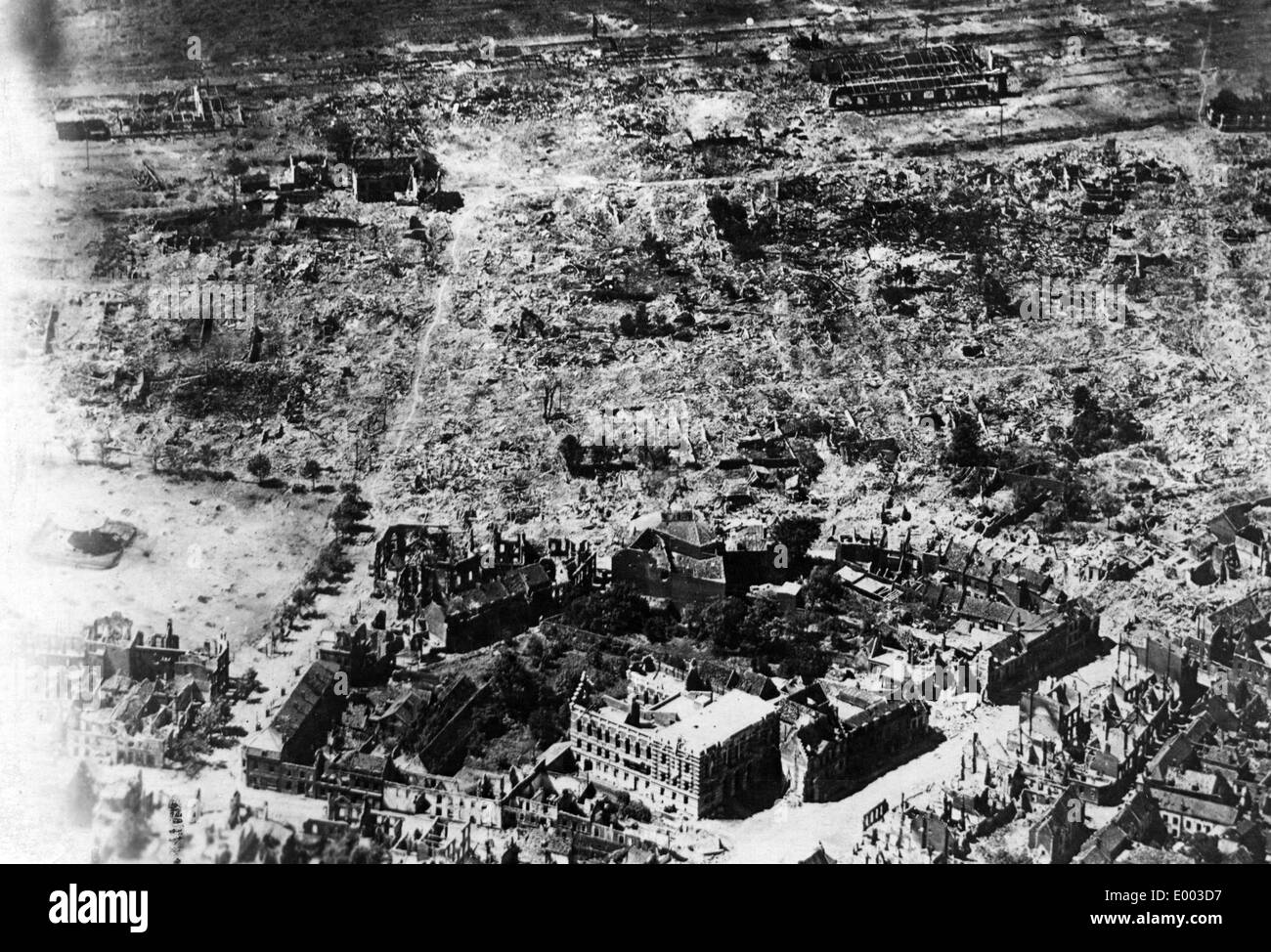 Destroyed city of Lens, 1917 Stock Photo - Alamy