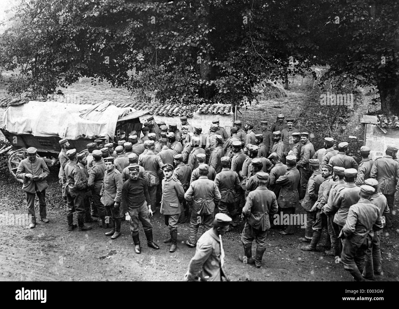 Provisioning soldiers Black and White Stock Photos & Images - Alamy