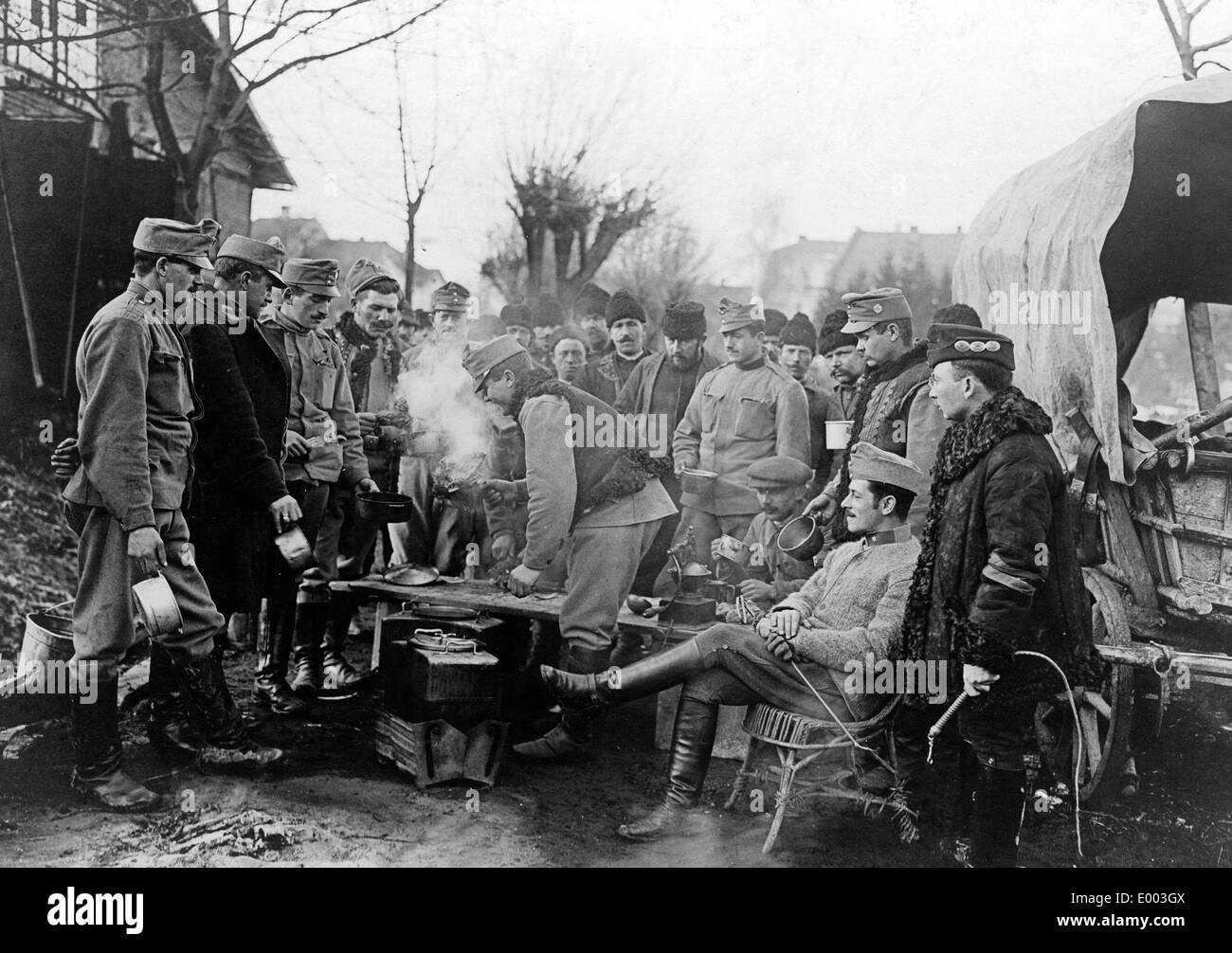 Army catering hi-res stock photography and images - Alamy