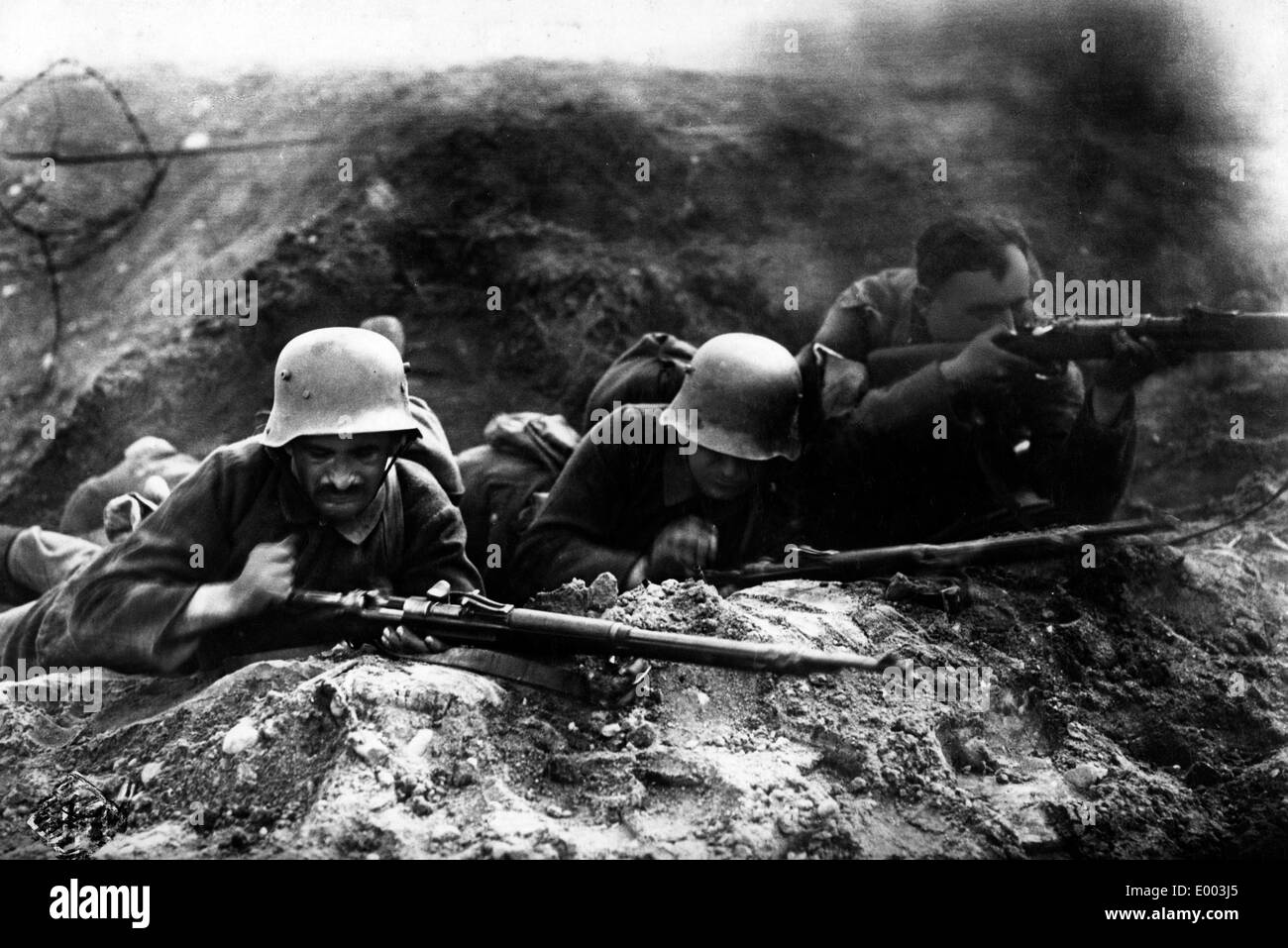 Scene german war movie hi-res stock photography and images - Alamy