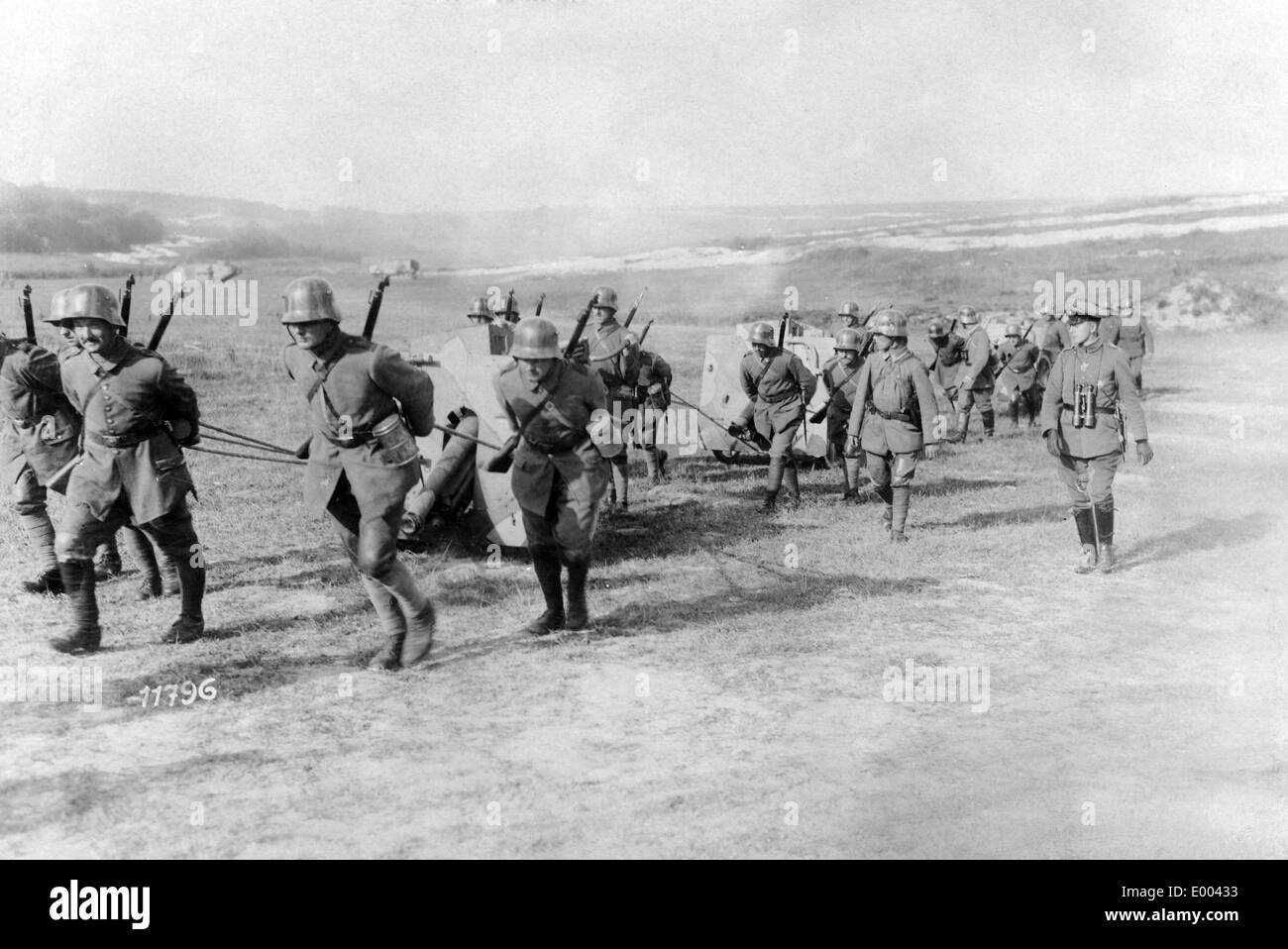 1918 army artillery hi-res stock photography and images - Alamy