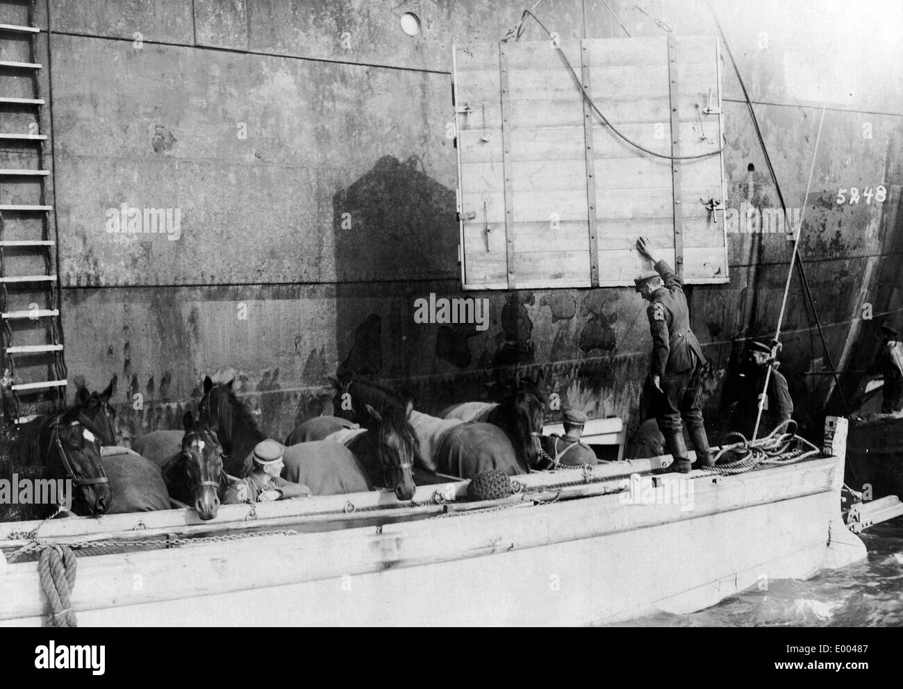 Soldier debarkation hi-res stock photography and images - Alamy