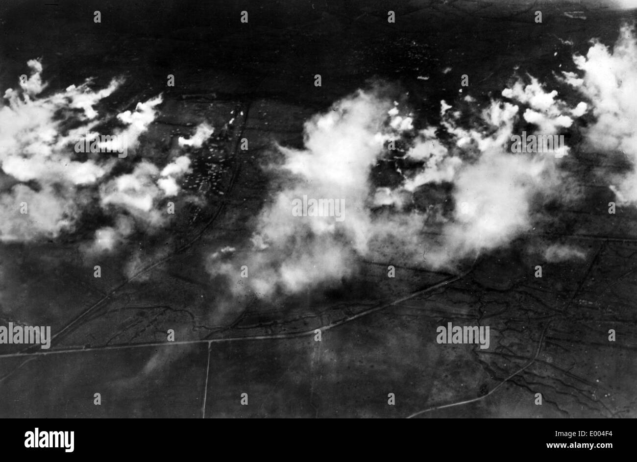 War fire hi-res stock photography and images - Alamy