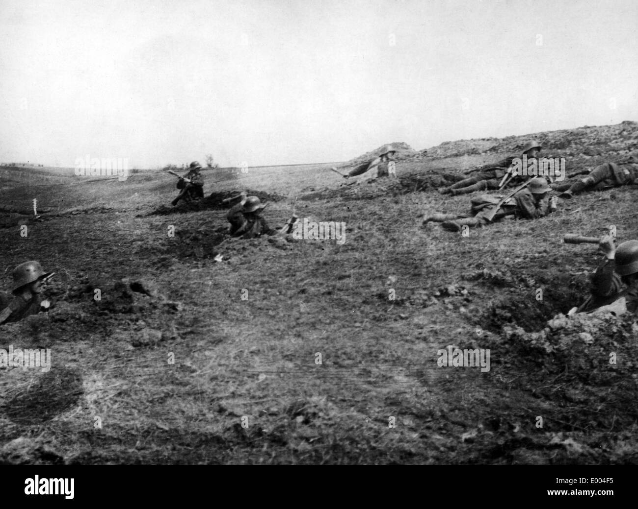 Soldiers preparing Black and White Stock Photos & Images - Alamy