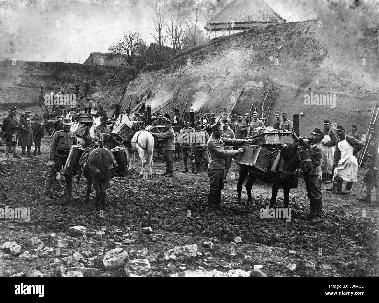 Distribution of rations to the frontline troops, 1916 Stock Photo - Alamy