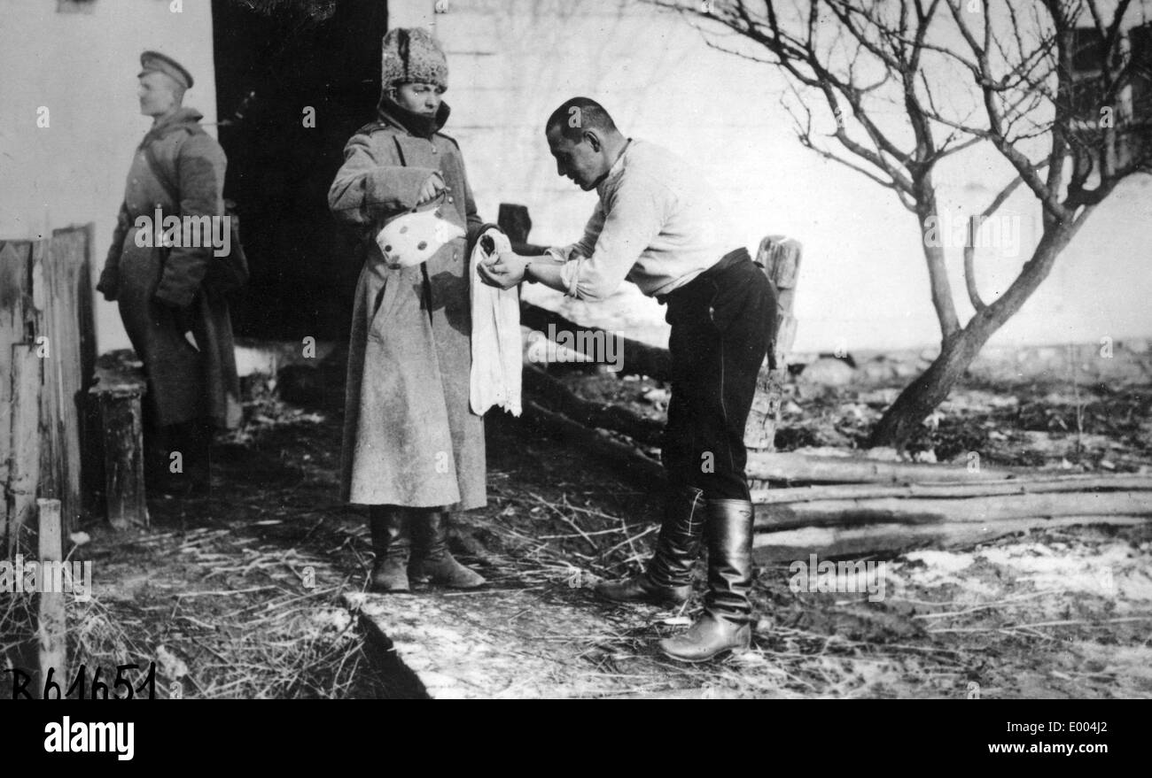 Daily life war Black and White Stock Photos & Images - Alamy