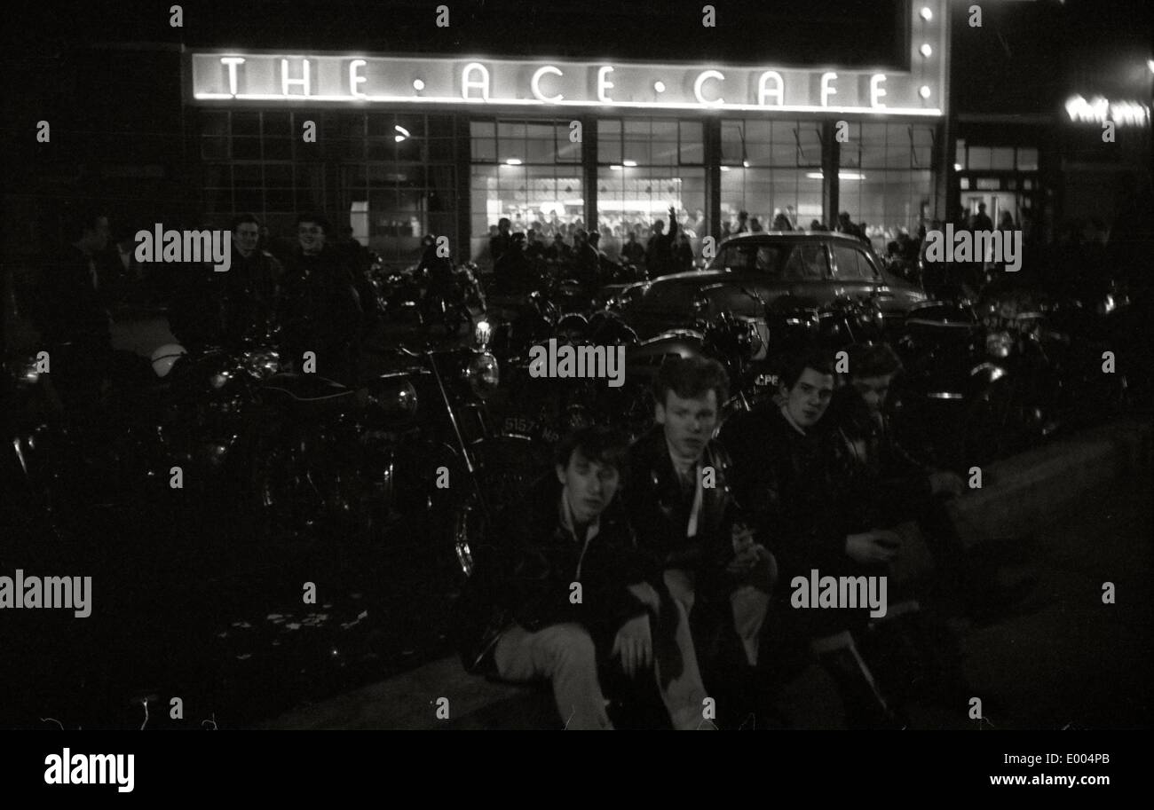 The ace cafe stonebridge hi-res stock photography and images - Alamy