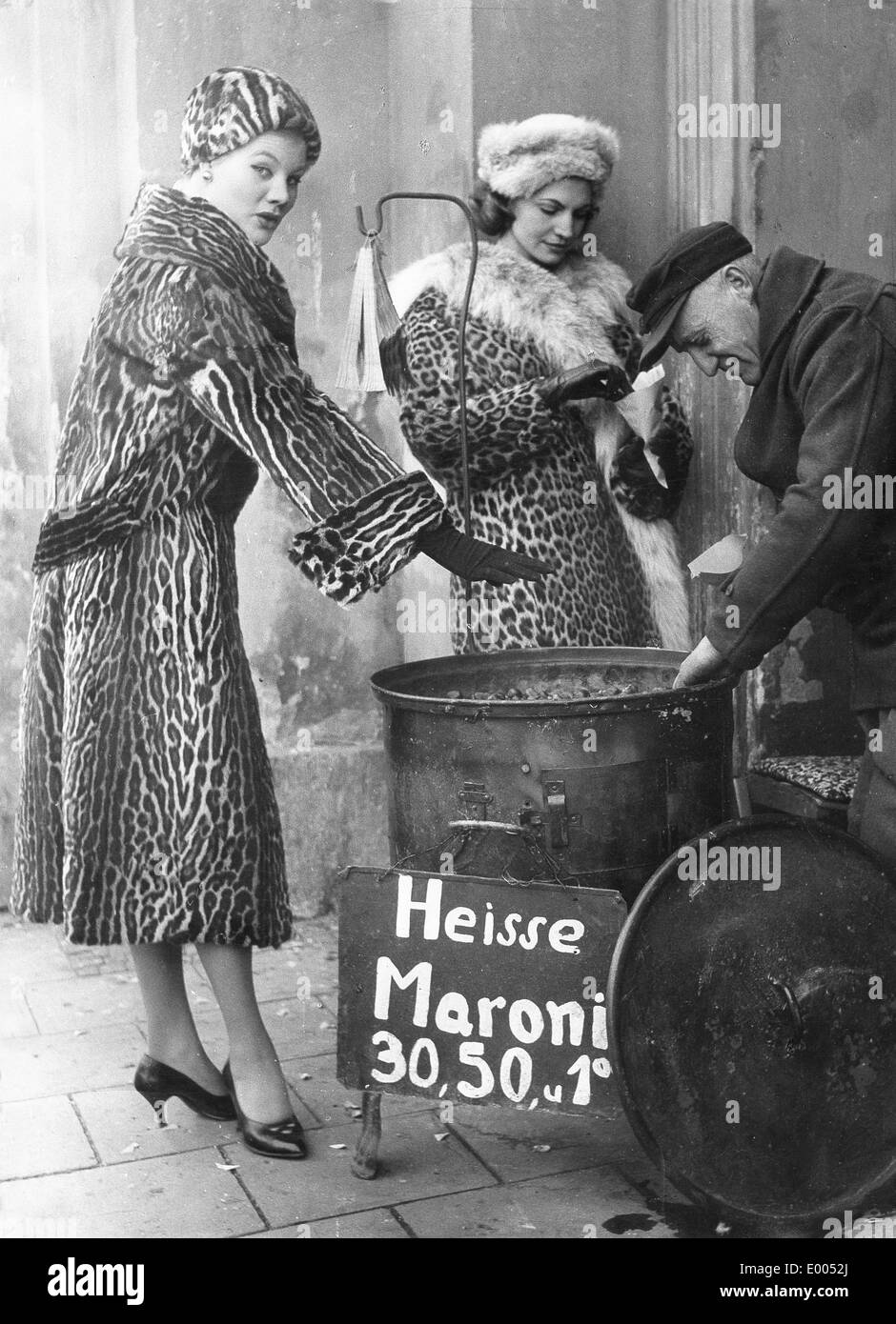 Fur trade economy Black and White Stock Photos & Images - Alamy