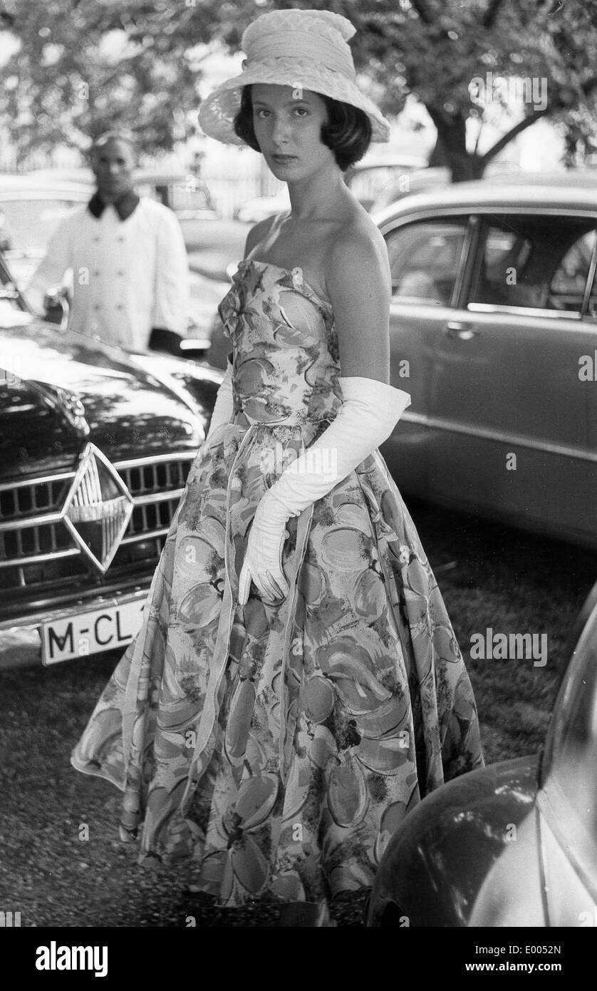 Fashion 1957 hi-res stock photography and images - Alamy