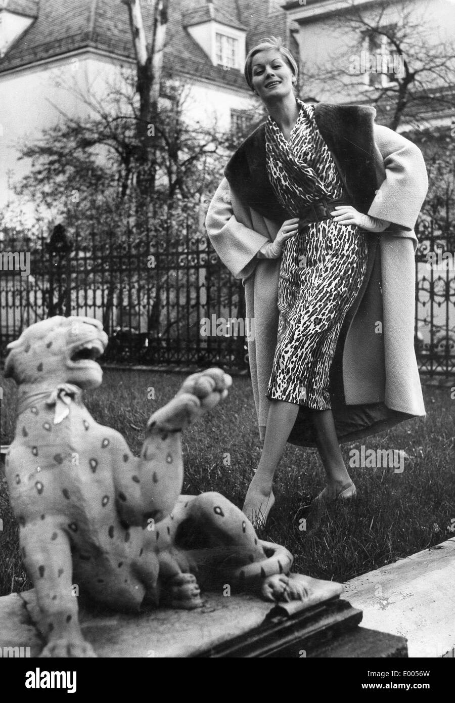 Fashion 1957 hi-res stock photography and images - Alamy