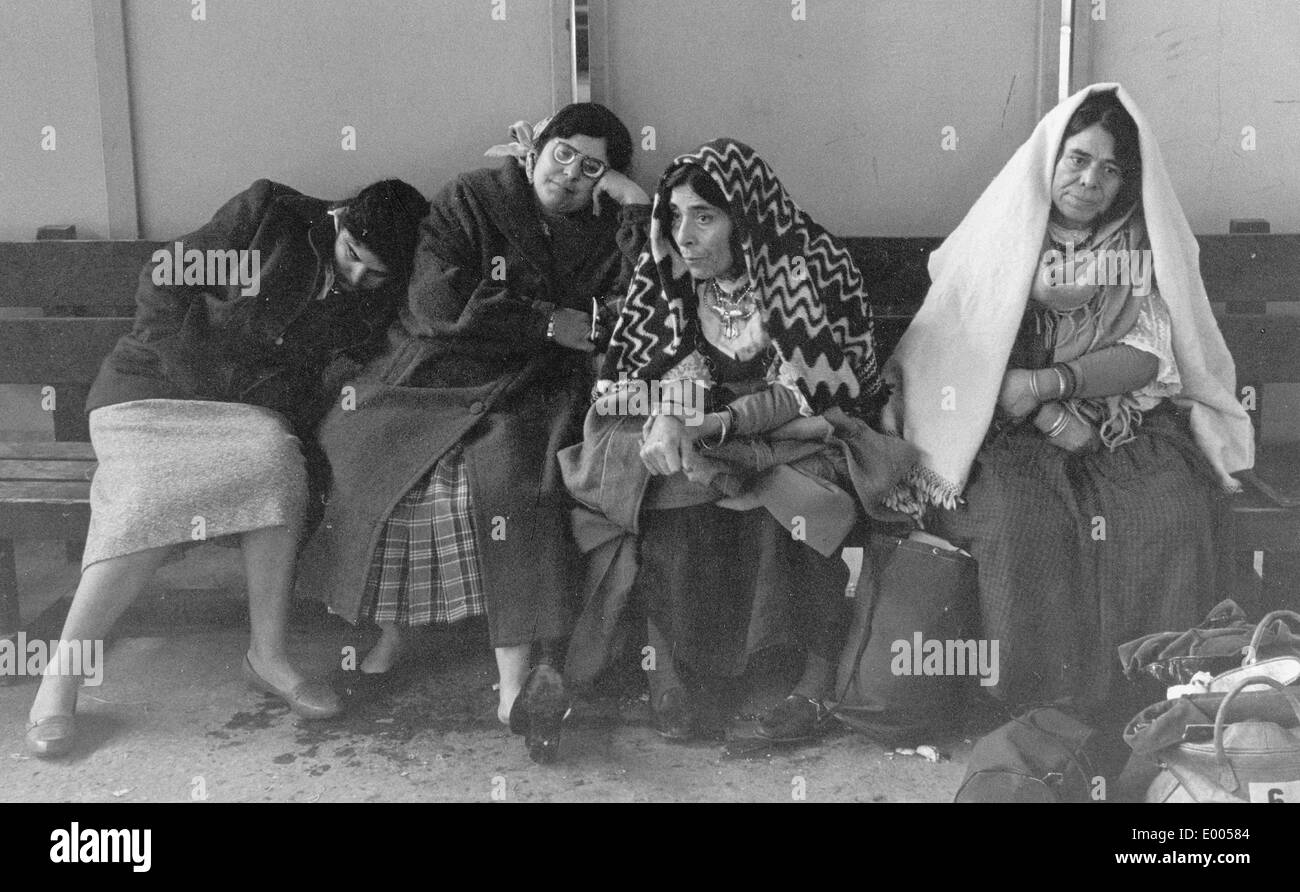 Jewish immigrants in Israel Stock Photo - Alamy