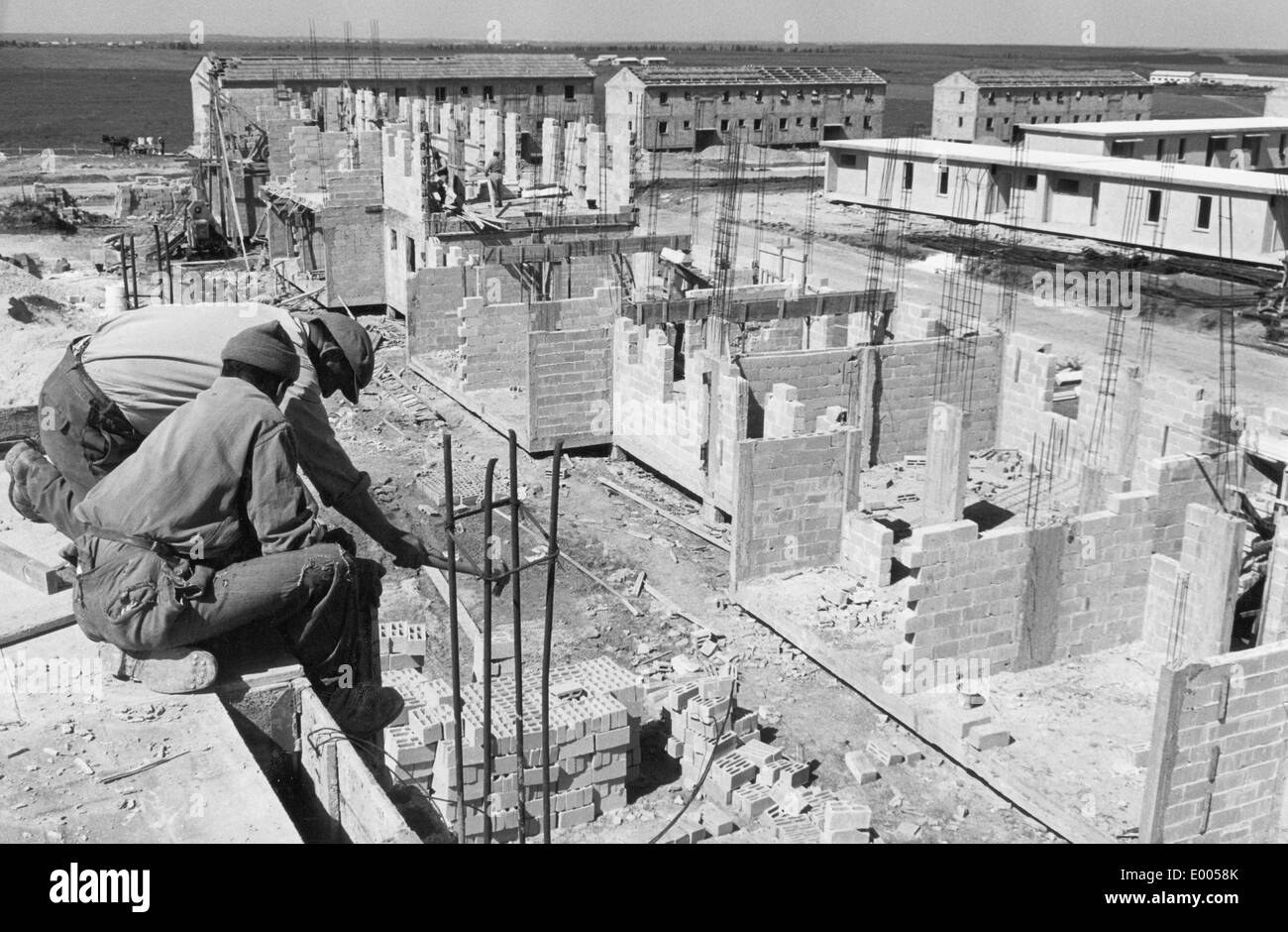 Jewish immigrants in Israel Stock Photo - Alamy