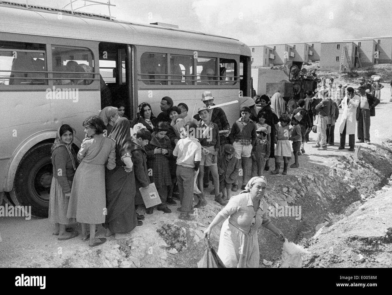 Jewish immigrants in Israel Stock Photo - Alamy