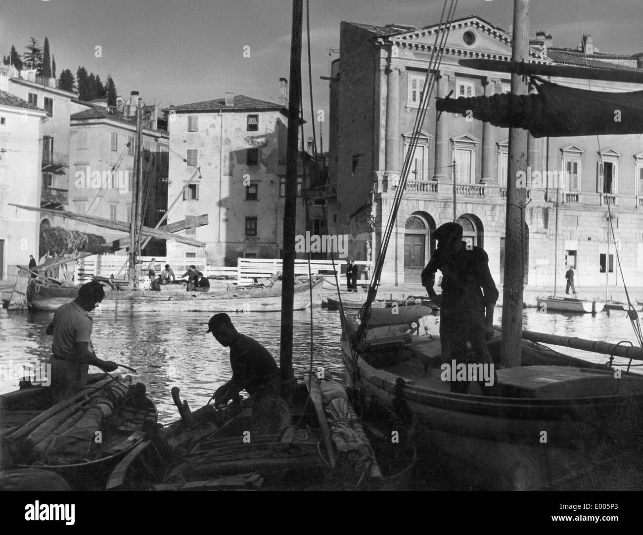 Fishing boats leisure in Black and White Stock Photos & Images - Alamy