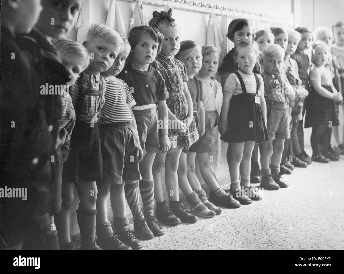 1950s process hi-res stock photography and images - Alamy