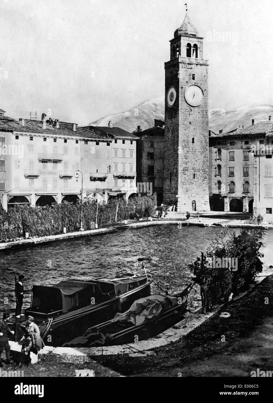 Boats at anchor Black and White Stock Photos & Images - Alamy