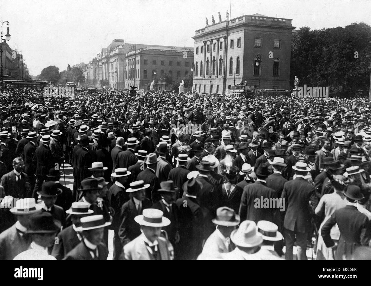 Military parade berlin hi-res stock photography and images - Alamy