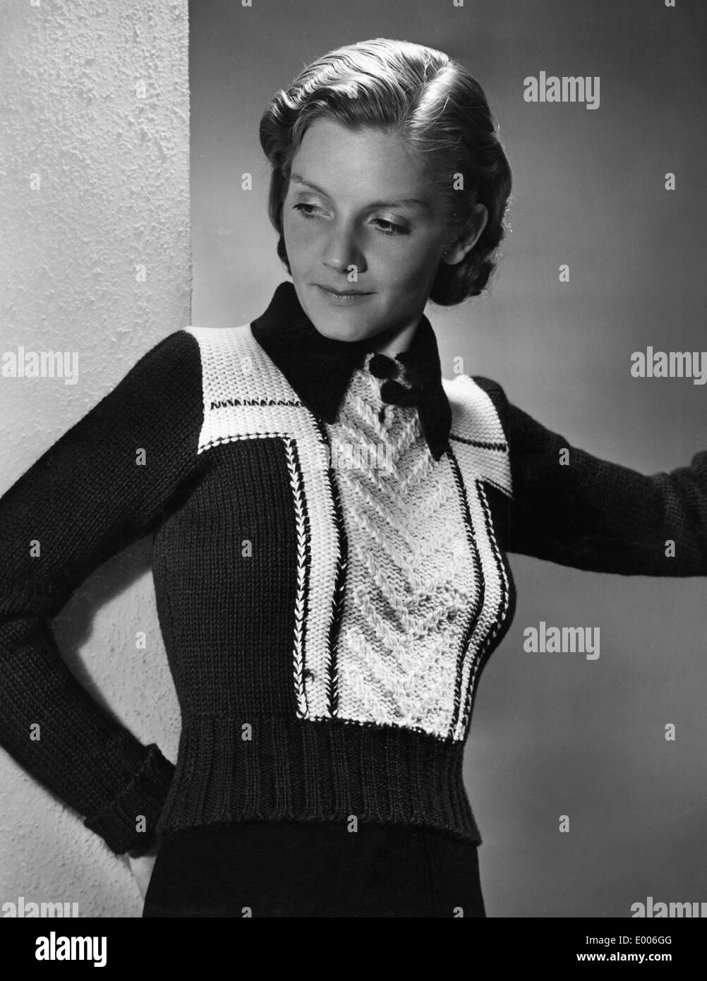 Womens fashion 1937 hi-res stock photography and images - Alamy