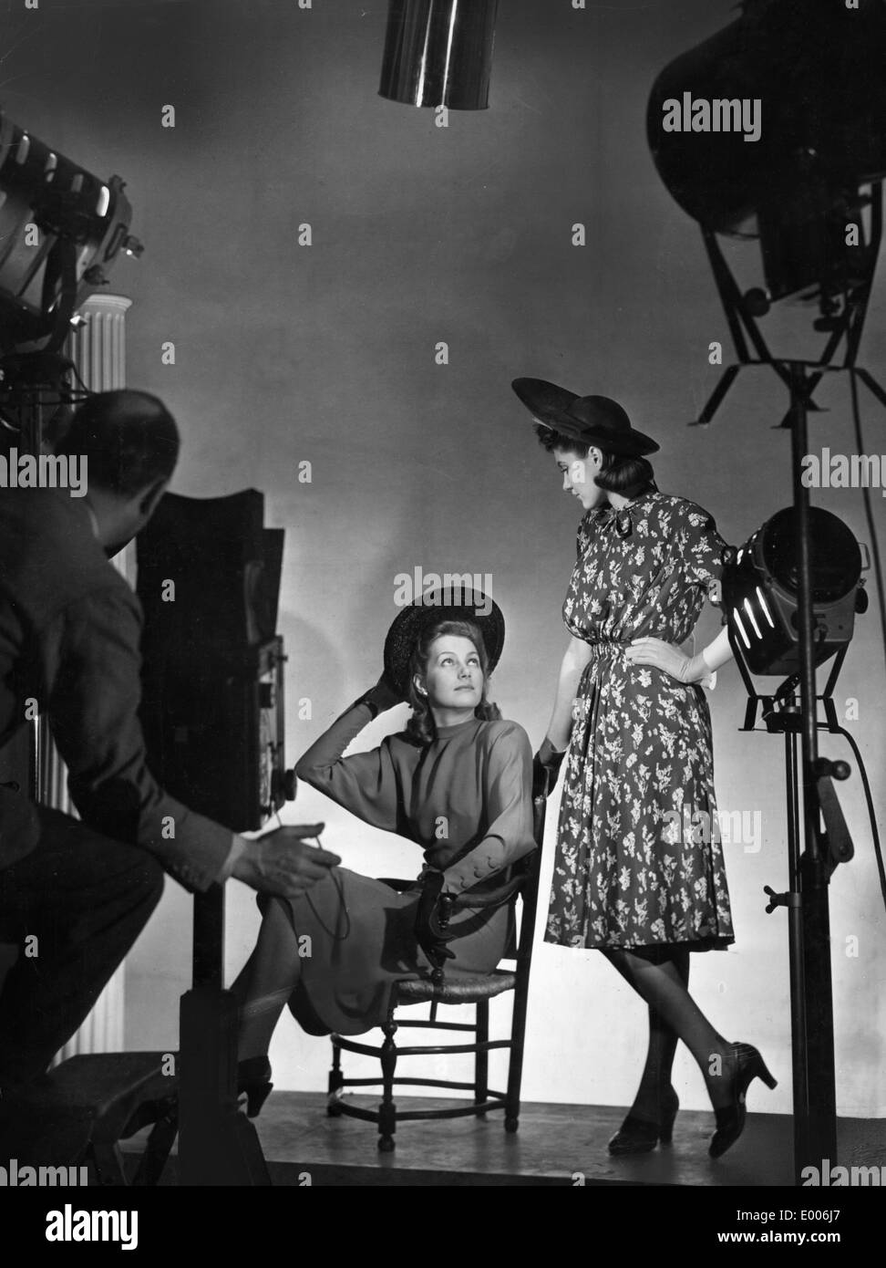 Women's fashion, 1941 Stock Photo - Alamy