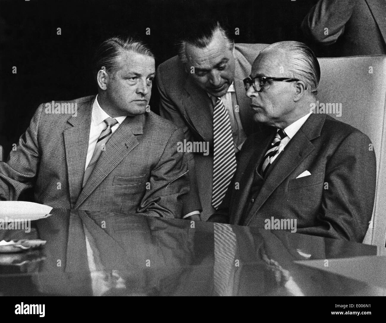 Police president of Rau (left) and attorney general Traub (right), 1958 ...