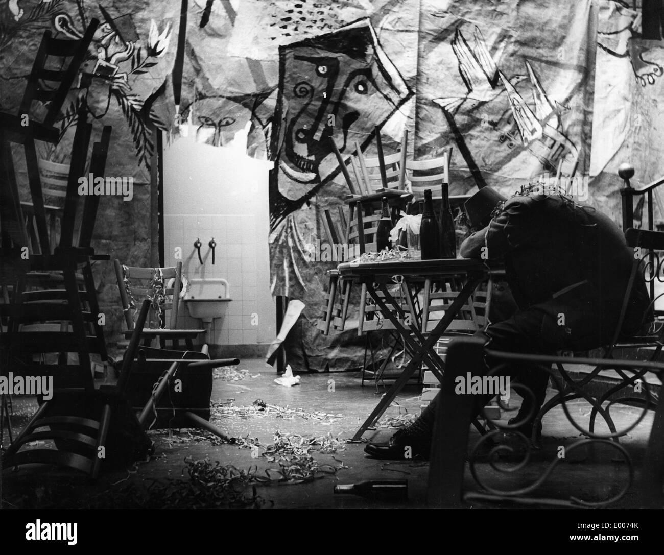 Scene sits Black and White Stock Photos & Images - Alamy