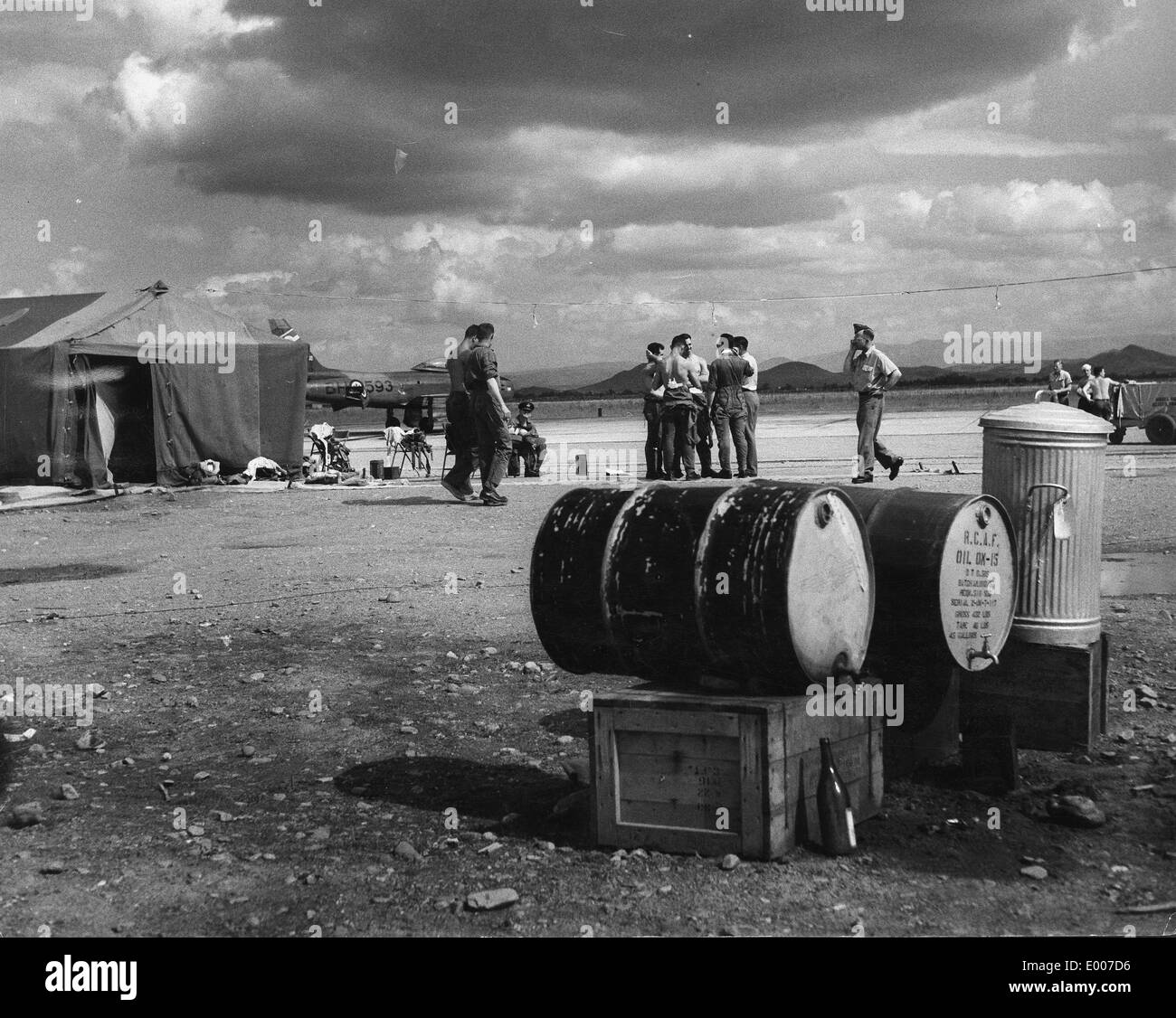 Airfield defence hi-res stock photography and images - Alamy
