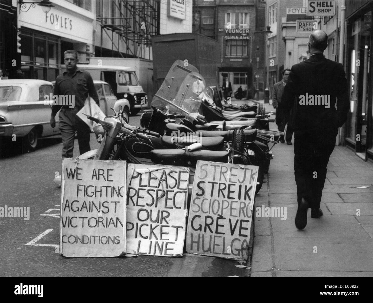 London 1967 hi-res stock photography and images - Alamy