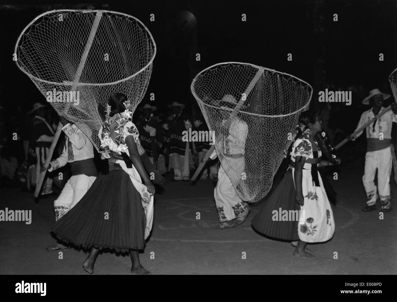 The dance of the fishermen on the Isla de Janitzio in Mexico Stock ...