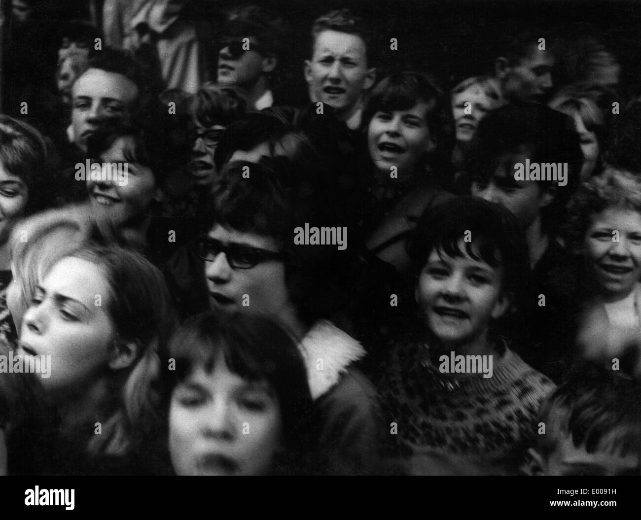 Beatles Fans 1960 High Resolution Stock Photography and Images - Alamy