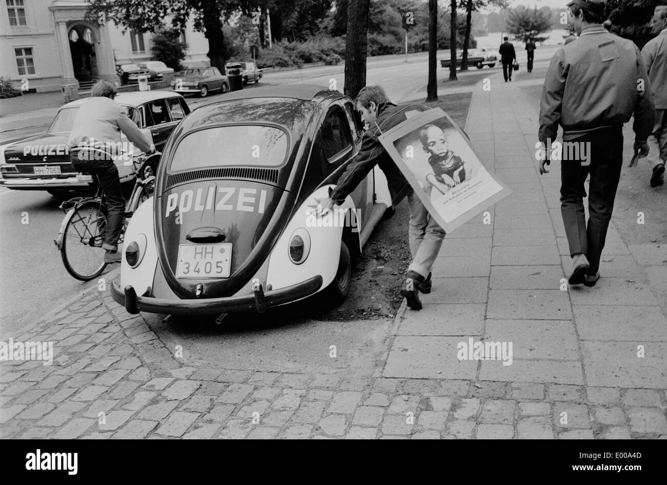 1969 volkswagen beetle hi-res stock photography and images - Alamy