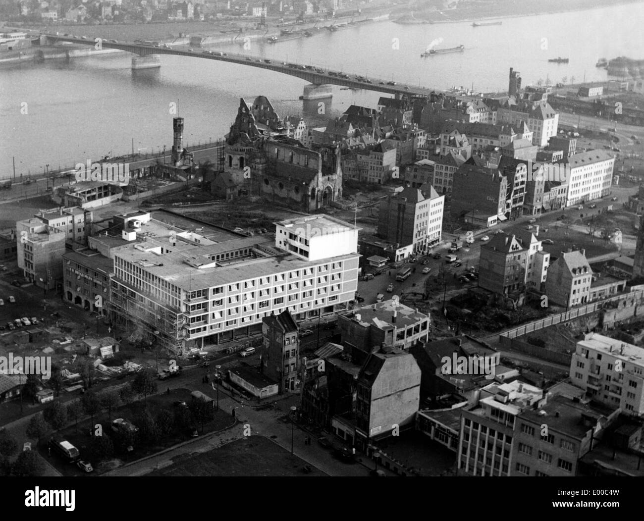 Cologne 1945 hi-res stock photography and images - Alamy