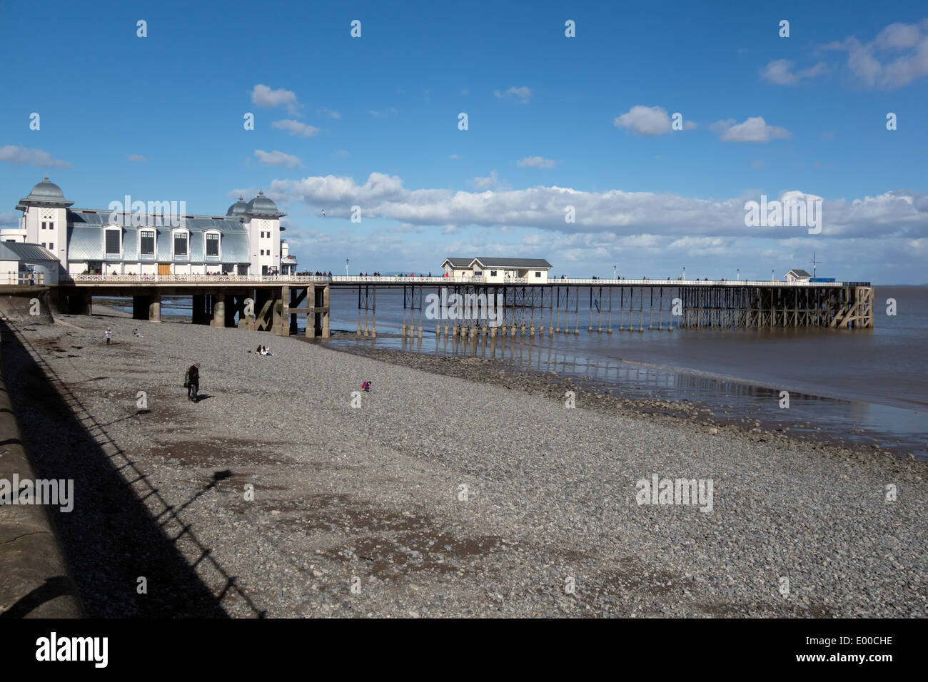 Penarth pier hi-res stock photography and images - Alamy