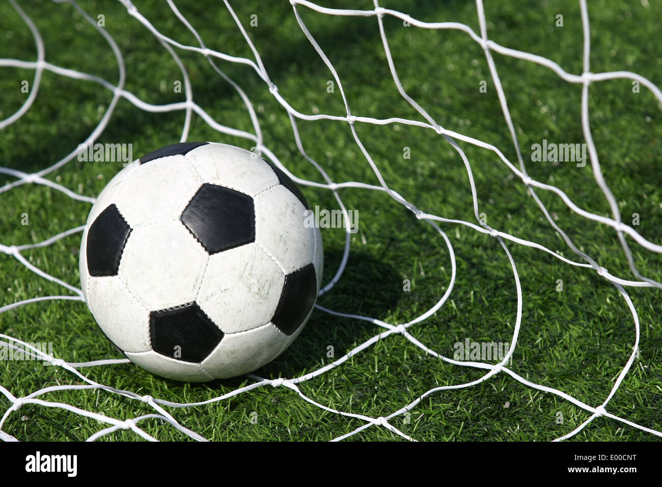 Ball and net hi-res stock photography and images - Alamy