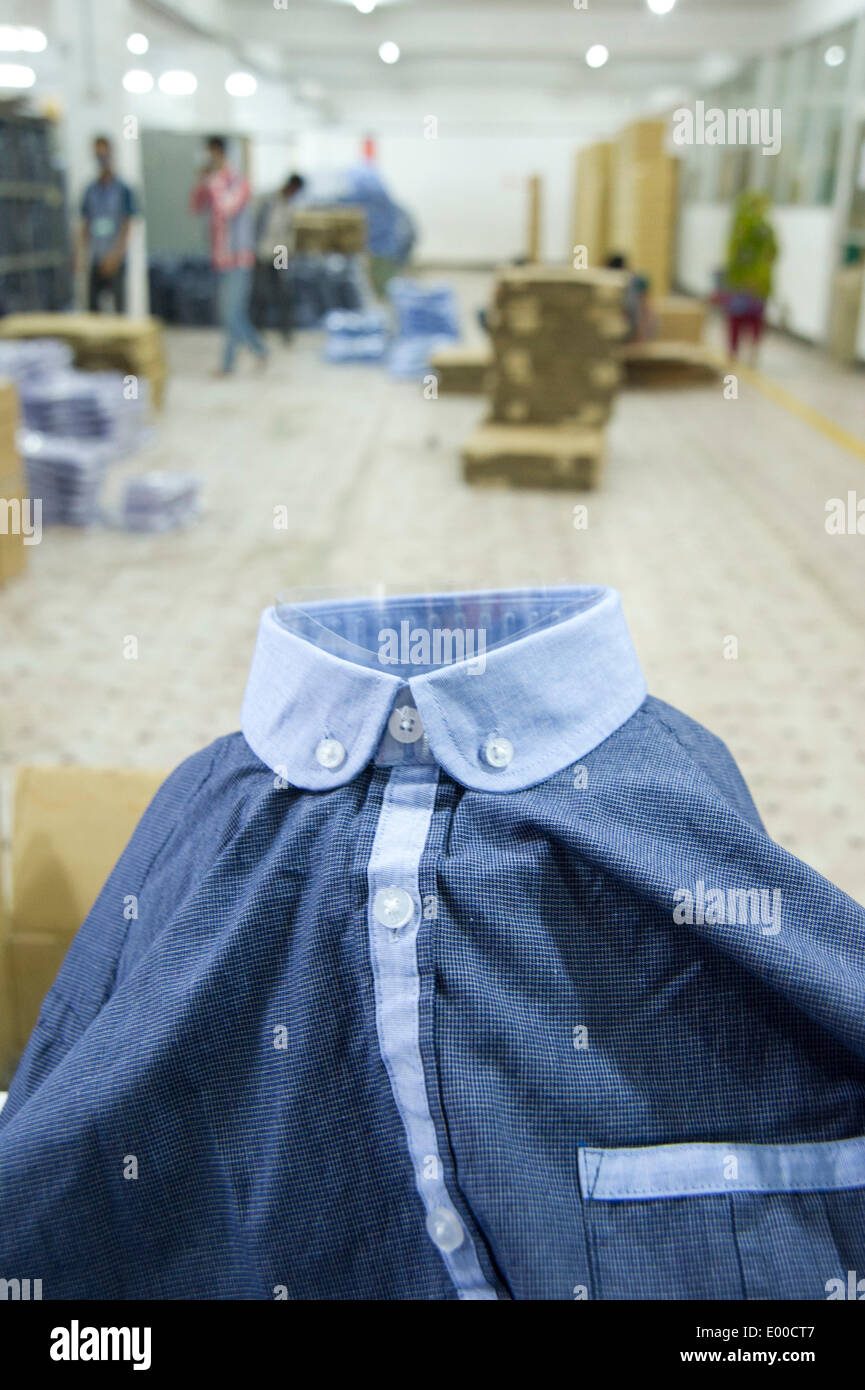 Garment factory floor bangladesh hi-res stock photography and images ...