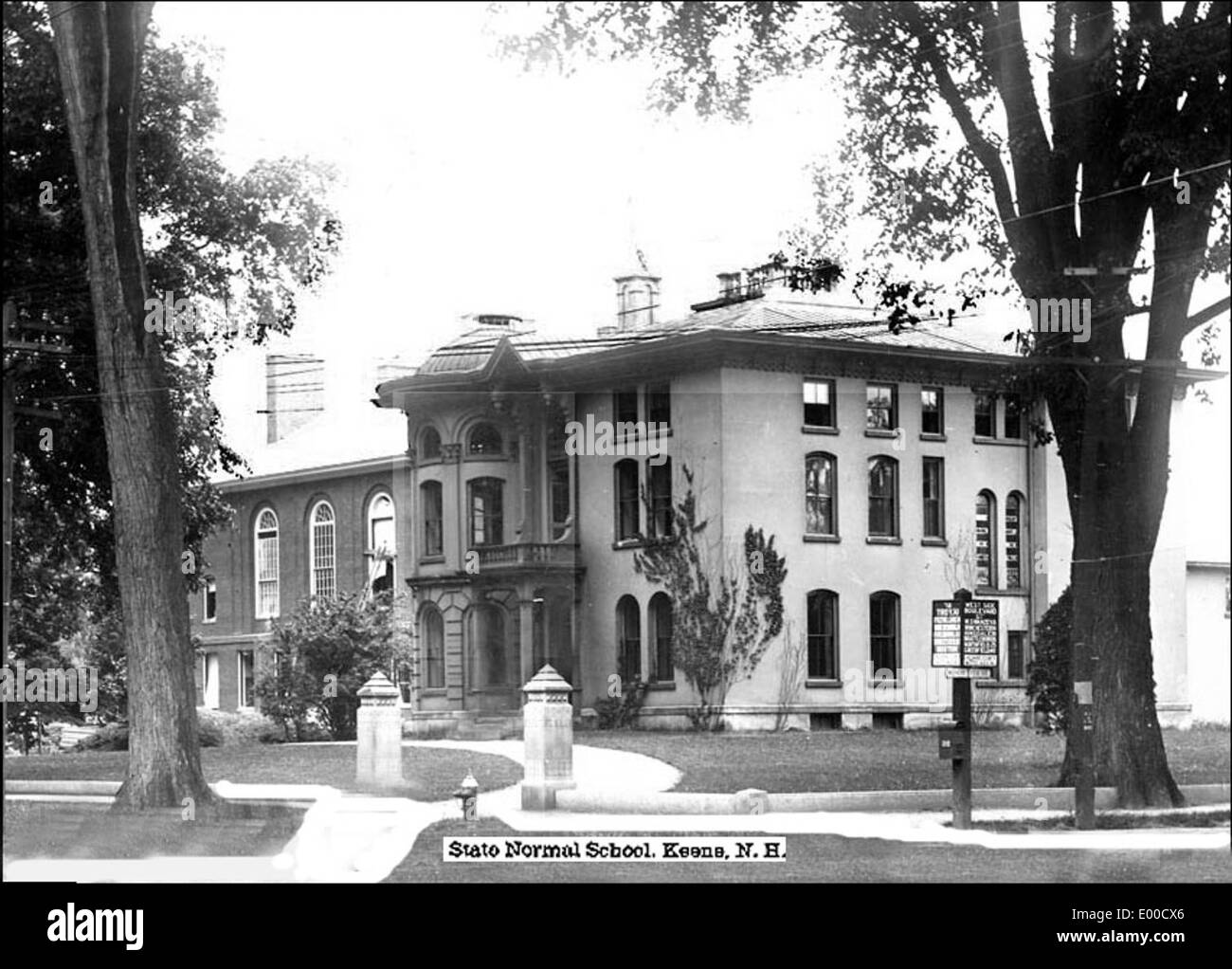 College building architecture Black and White Stock Photos & Images - Alamy